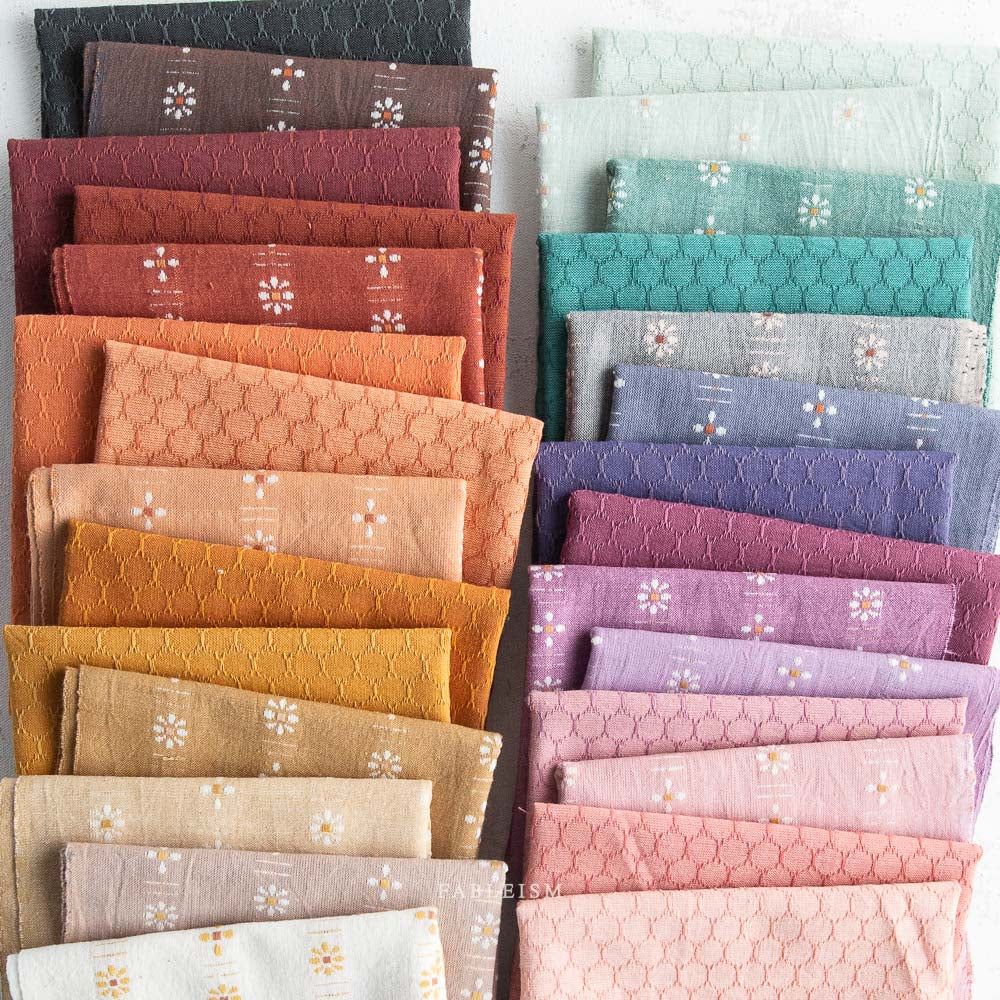 Forest Forage - Daisies - 01 Homestead – Blossom Quilt