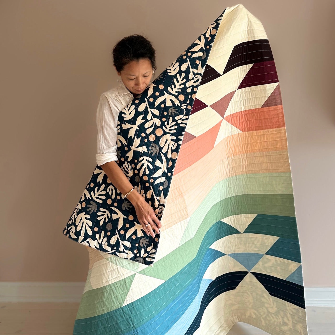 Suzy Quilts - Duval - Bagsidestof (270 cm bred) – Blossom Quilt